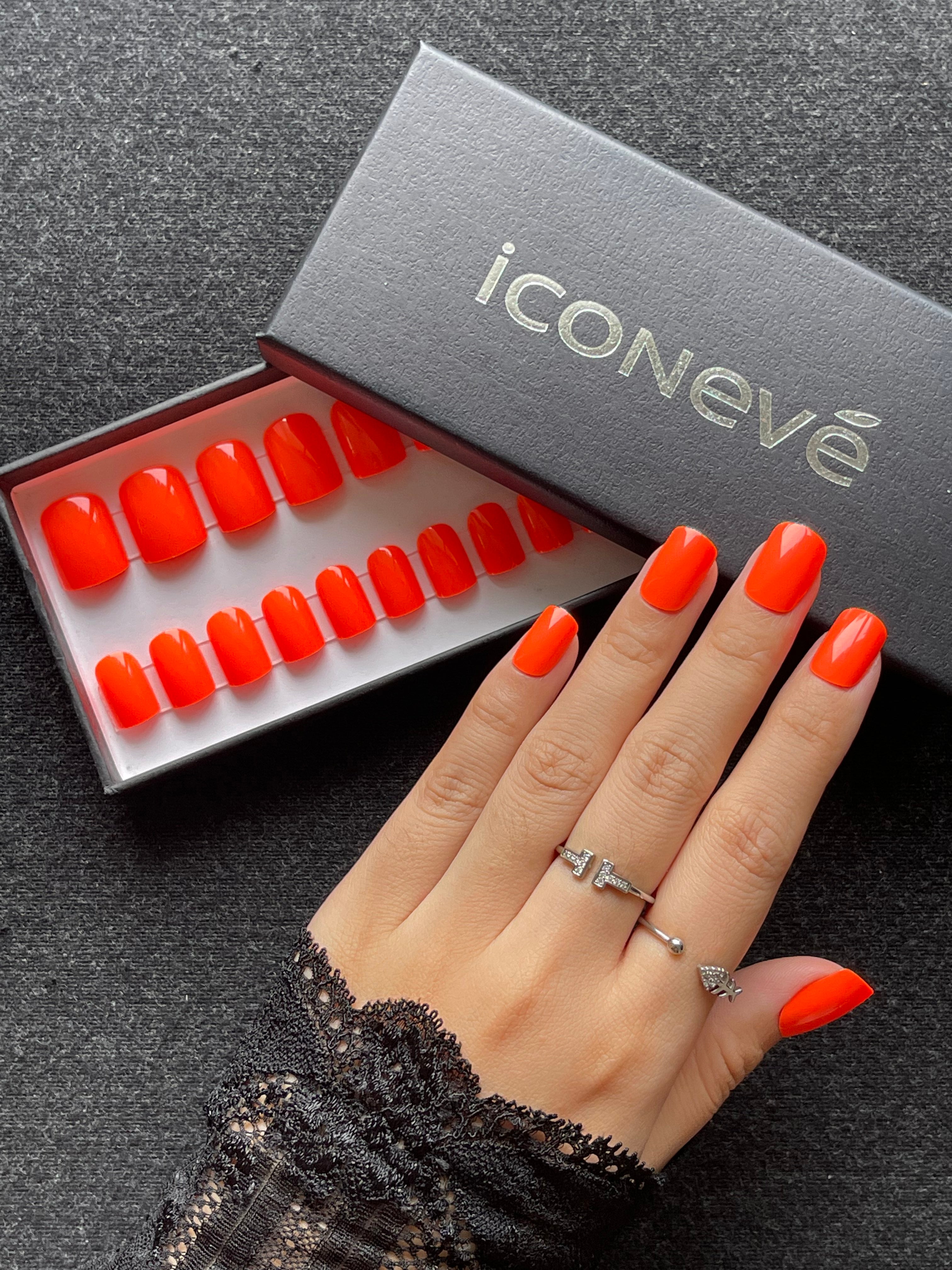 ArtyClick - Glossy Square – ICONEVE