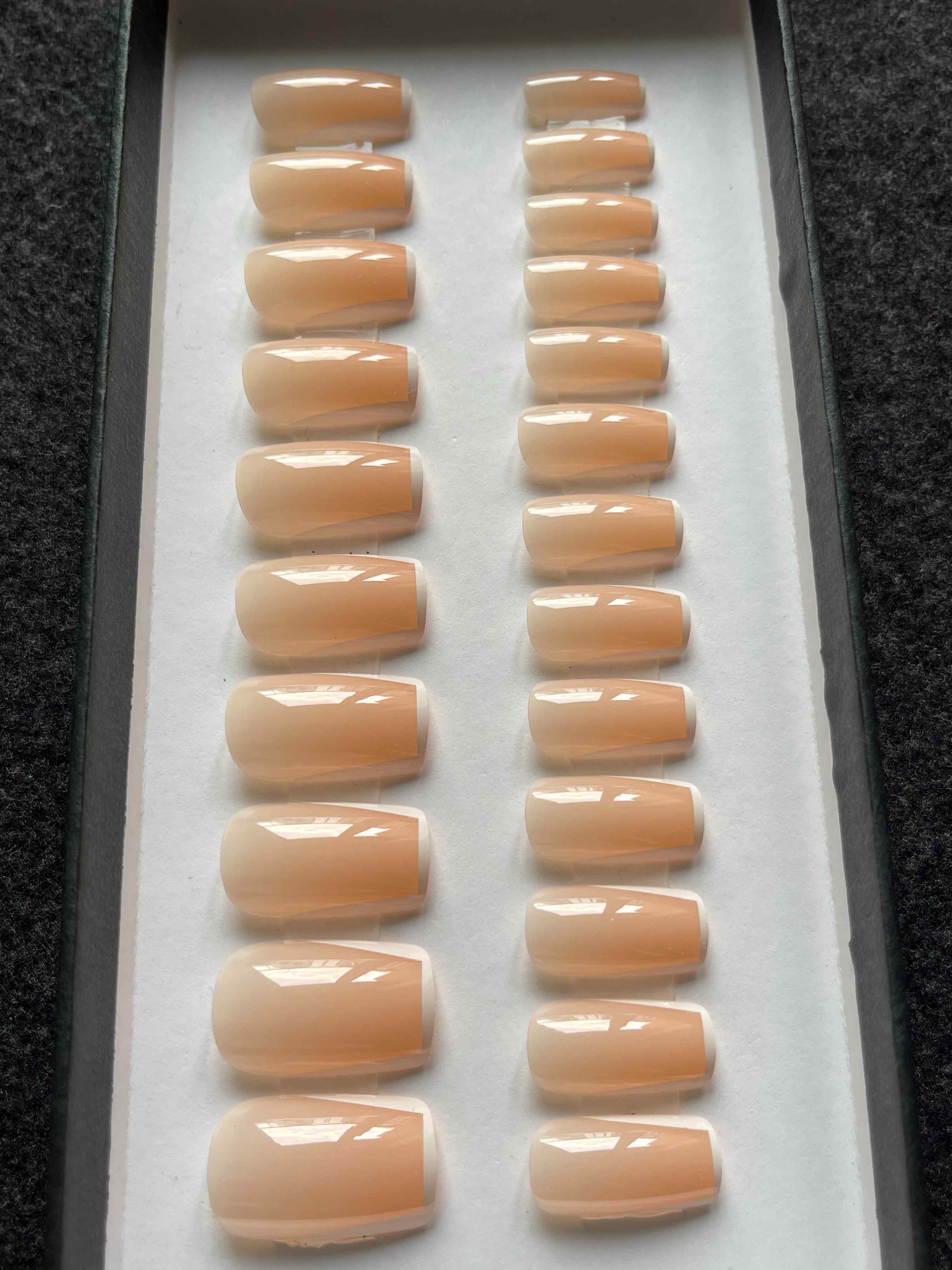 French Finesse - Glossy Square – ICONEVE